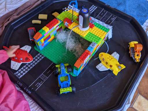 Car Wash Tuff Tray | parentutor.co.uk