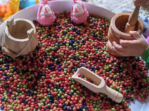 Dyed colourful chickpeas | parentutor.co.uk